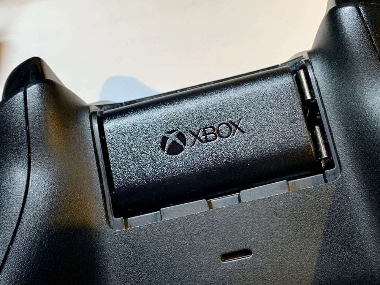 Microsoft Xbox One Play & Charge Kit - FirstReview